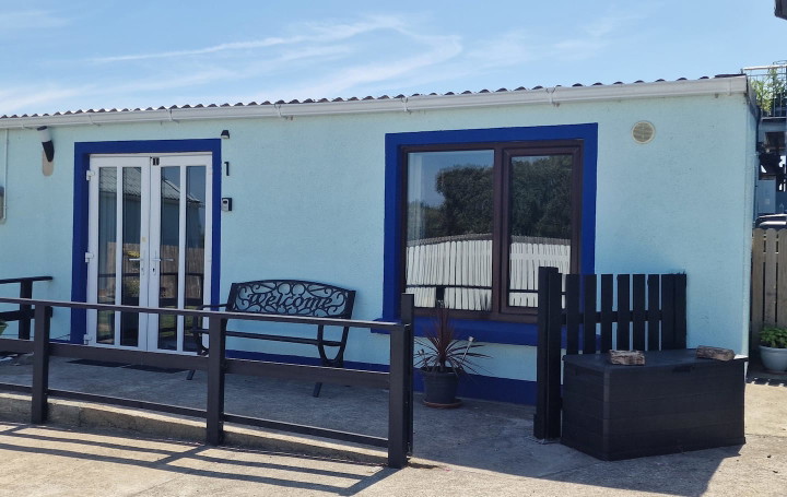 No1 Sunriseview Cottage (Blue) Wheelchair Access - Wicklow