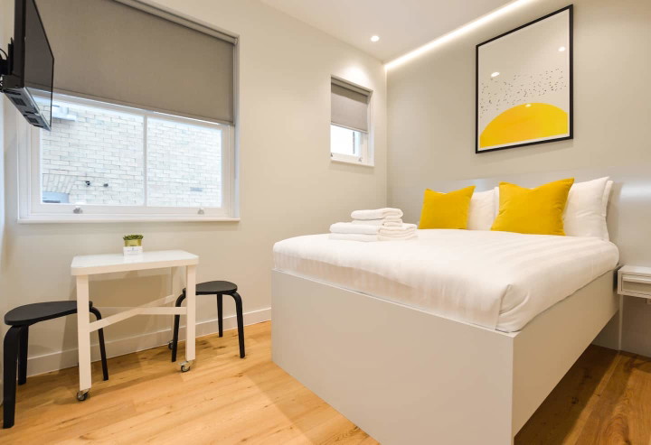 Newly Refurbished Small Studio, Earls Court - Kingston upon Thames
