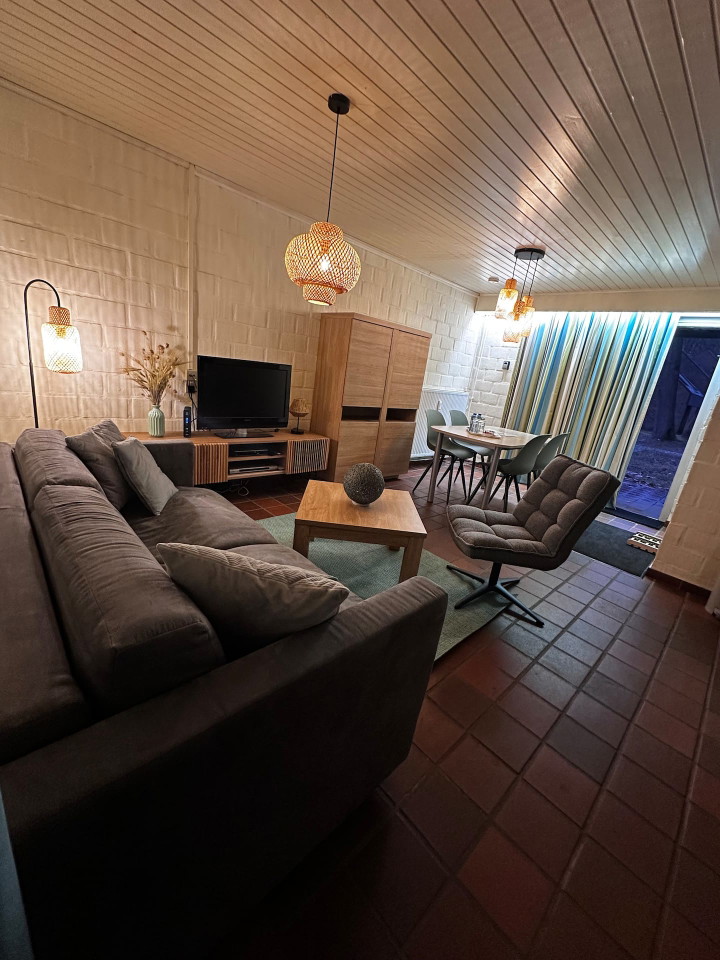 Chalet With Pool, Steps To Trails, Lake Access - Genk