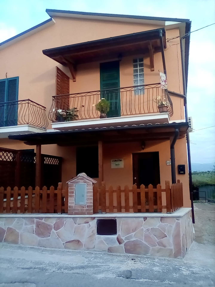 La Casina Del Ponte Accommodation 5 Km From Amazon - Fiano Romano