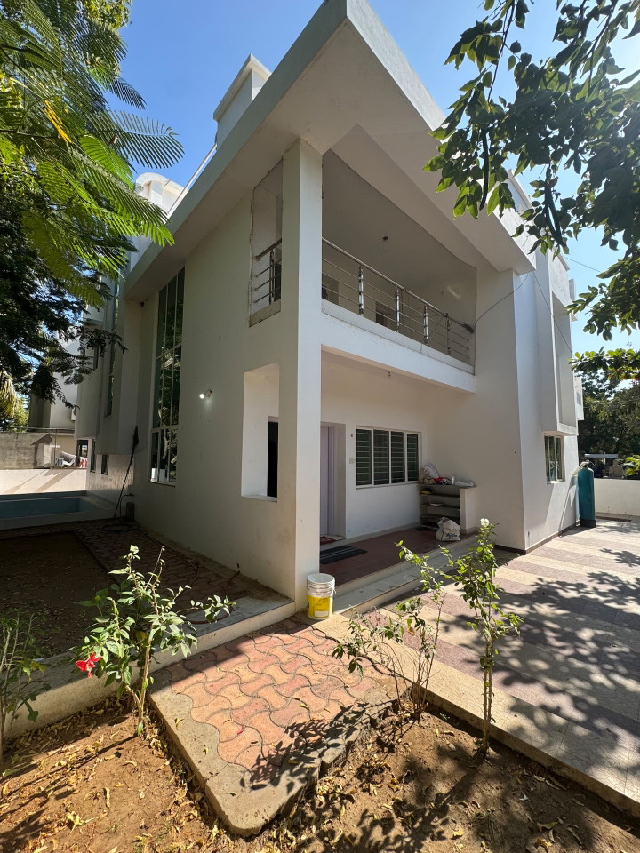 White House Villa - Bhuj