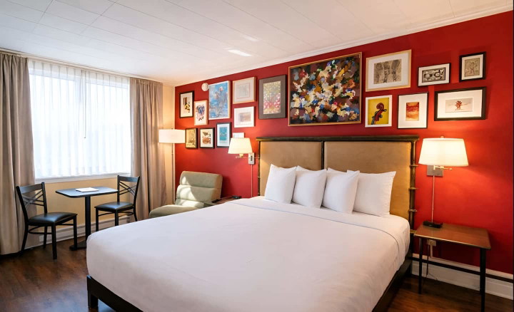 Sleep Woodstock Motel - King: Room #3 - Woodstock, VT