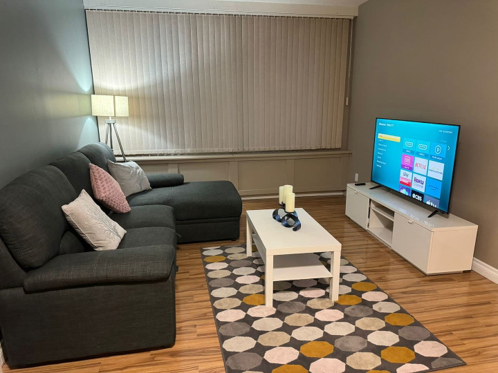 Beautiful Downtown 1 Br Condo - Regina