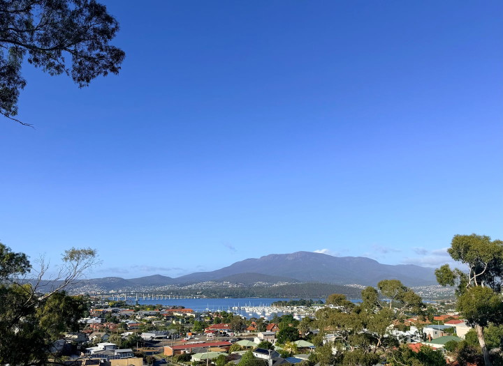 Gorgeous, Warm, Spacious And Amazing Views - Australia