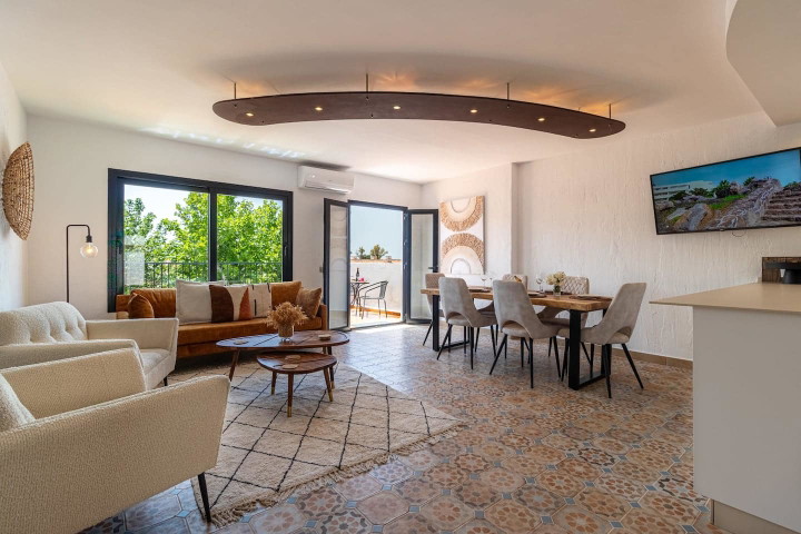 New Renovated Central Apartment With Modern Touch - Mijas