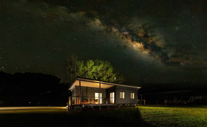 Contained In Nimbin - Wollumbin Cottage - Nimbin