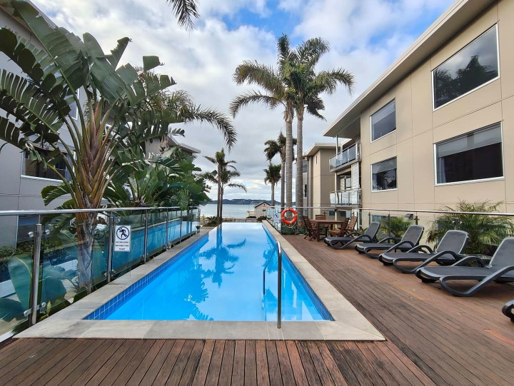 Beachside Apartment With Sea Views, Central Paihia - Bay Of Islands