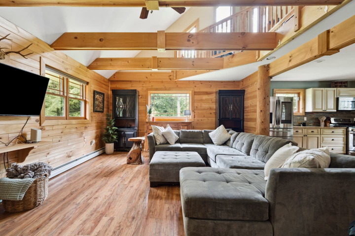 Mtsnow/stratton Chalet W/hot Tub - Vermont