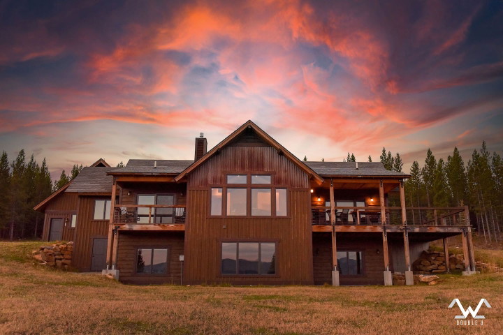Escape To A Private Luxury Lodge! 20 Acres Hot Tub - Big Sky, MT