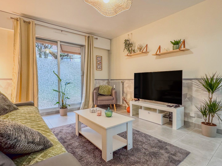 Two-room Apartment With Garden And Parking, 5 Min Walk From The Center - Chartres