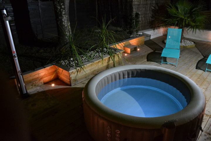 Gîte Avec Spa Privé Et Terrasse Clos - Vallon-Pont-d'Arc