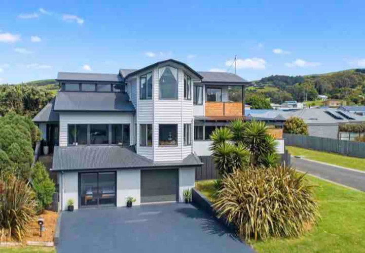 Manu Tū, Apollo Bay - Apollo Bay