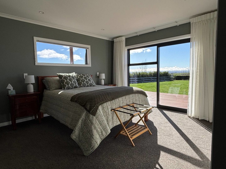 Peace, Quiet And Privacy With A 'Ruapeview' - Palmerston North