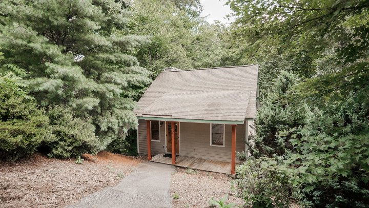 The Preserve: The Cabins At White Sulphur Springs - Mount Airy, NC