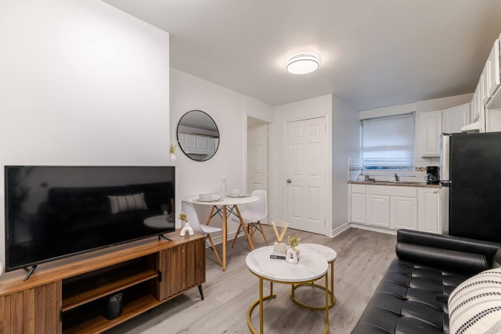 The Cozy Nest | Escapade Moderne D'une Chambre - LaSalle