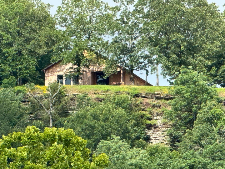 Paradiso Waterfront Cabin Sleeps 10+ - Arkansas