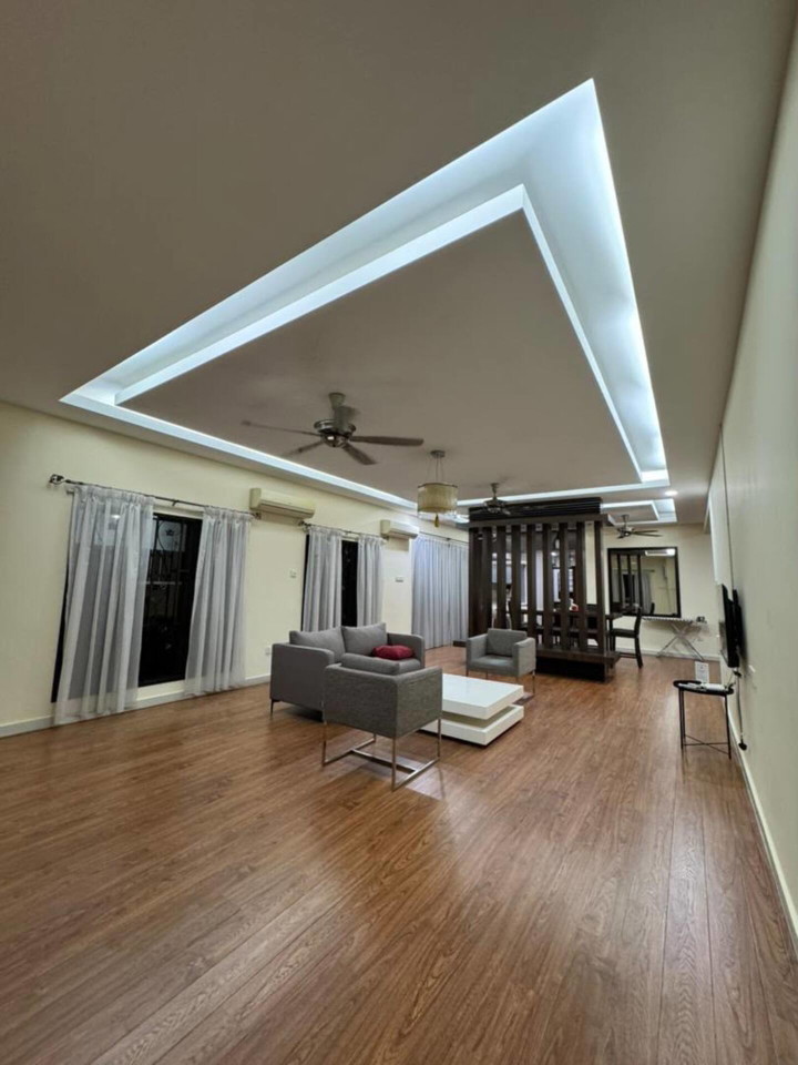 6 Beds For 9, Bukit Beruntung, Near Golf Club - Rawang
