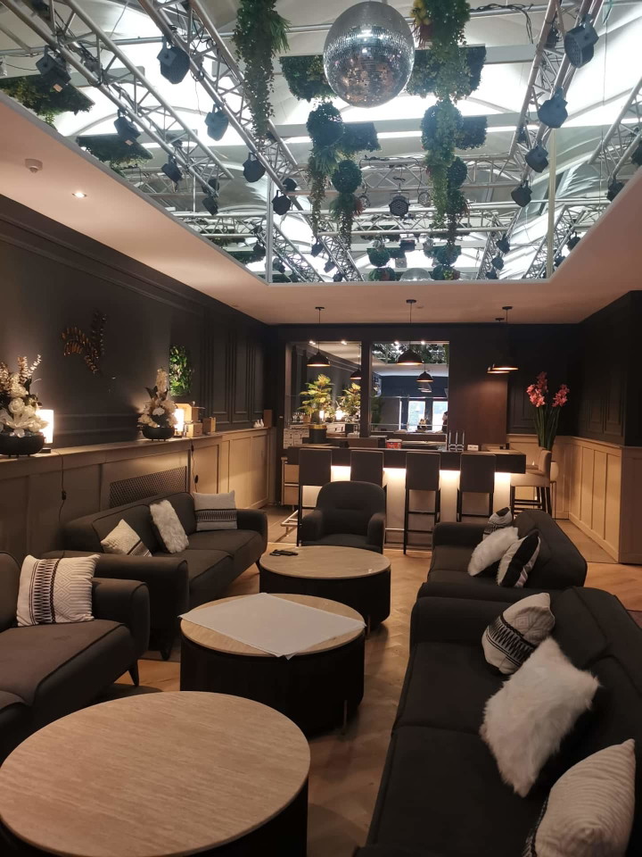 Dinkel Deluxe -Sauna, Jacuzzi, Party-12 Pers. - Enschede
