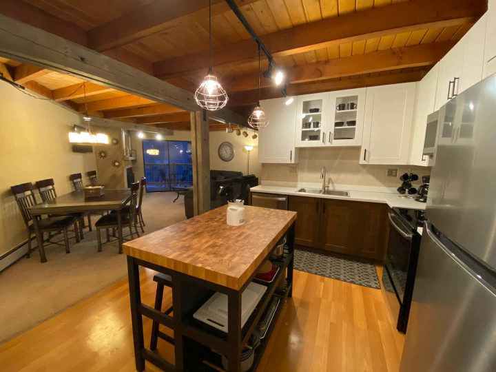 2br Mtn Condo Ski Basecamp: Hottub+pool+gym+arcade - Silverthorne, CO