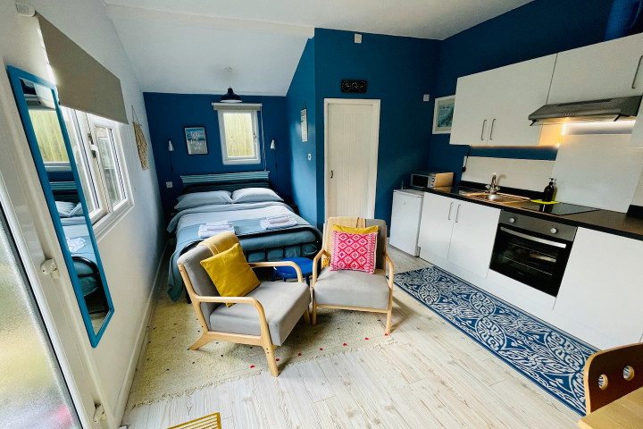 Perfect Hideaway For Two Near To Fistral Beach - Holywell Bay