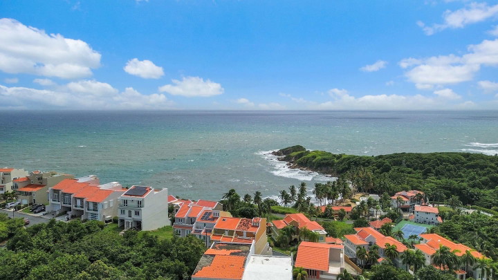 Casa Vistamar: Heated Pool, View & Generator - Puerto Rico