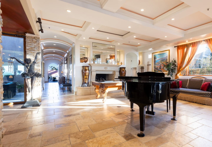 Luxury Ocean Bluff Villa - San Clemente, CA