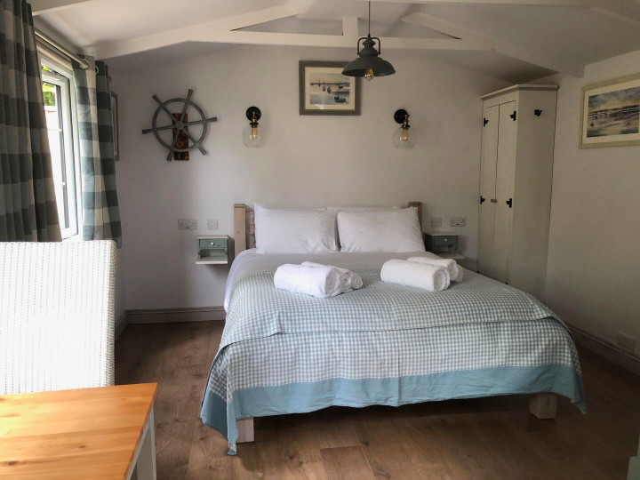 Beech Hut. Warm, Cosy Cabin Near To The Sea. - Lymington