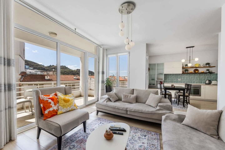 Calm Haven | Modern 2br Free Parking Apartment - Tirana