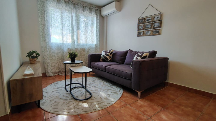 Logement Indépendant Et Espace Extérieur Privatif - Sisteron