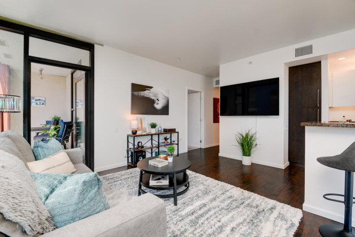 2br/2ba Condo Petco Park View 2-car Parking - Coronado, CA