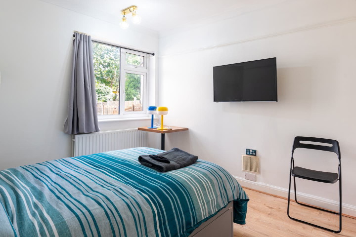 2 Bed, Wembley, Ealing, London - Hertfordshire
