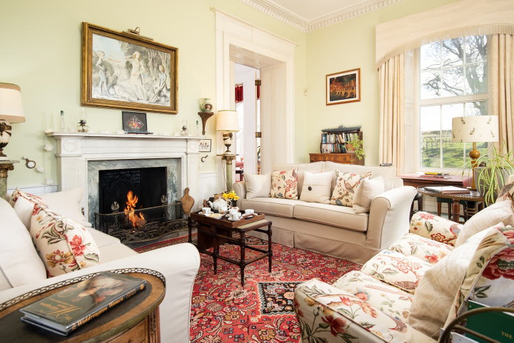Red Room Budle Hall Bamburgh B&b - Bamburgh