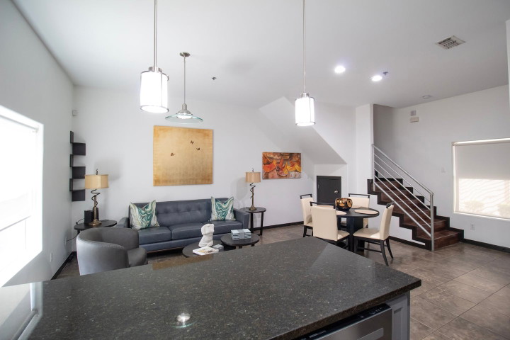 Cozy Daffodil Home - McAllen