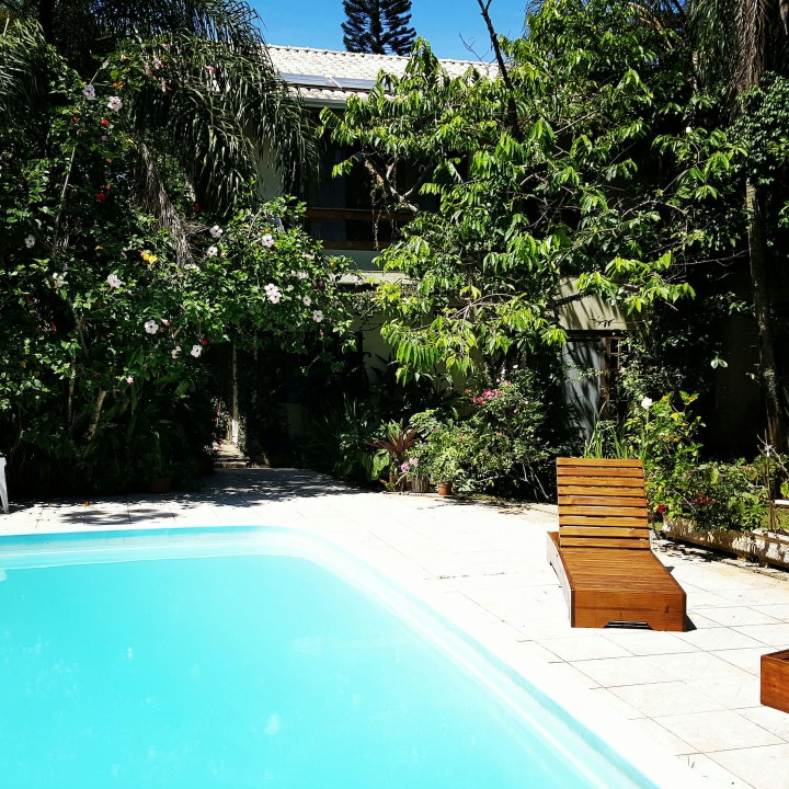 House Near The Sea With A Pool Next To Nature - Itapema