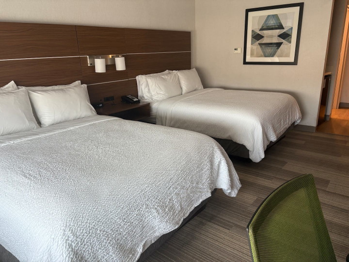 3 Separate Hotel Rooms W/ Parking & Breakfast - Temecula, CA