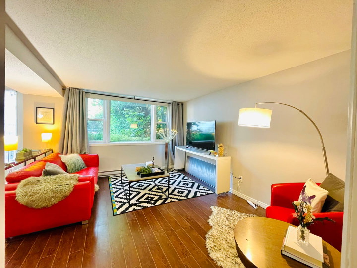 Sunlit Chic: Cozy 2br Walkup Suite Uwo/dt/hosp - London