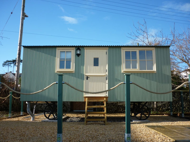 Garden Holme - Beer