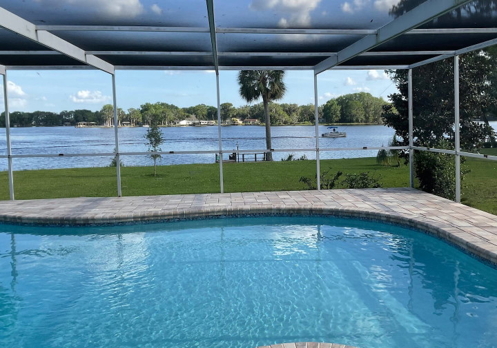 Waterfront Pool Home- Private Road - Inverness, FL