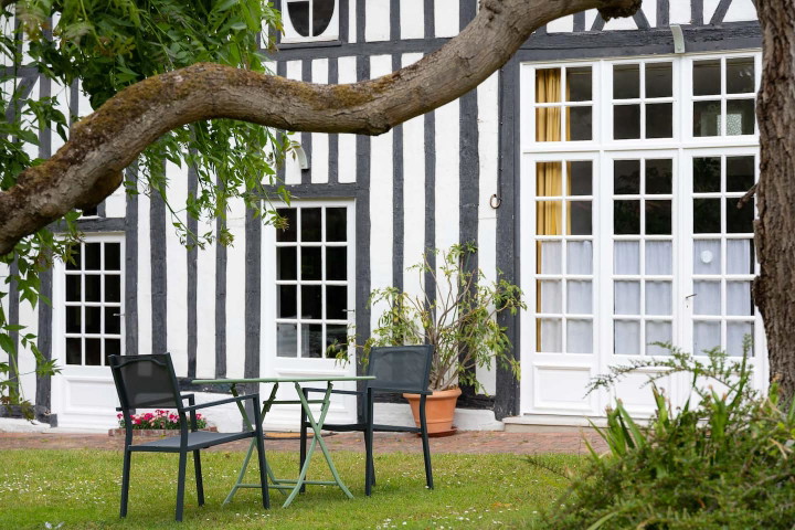 Peaceful Accommodation With Large Wooded Garden - Beauvais