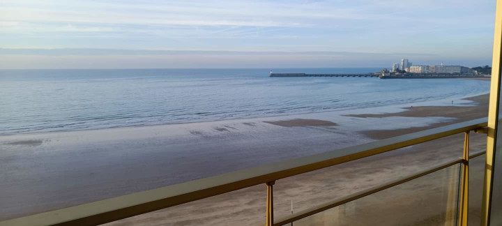 Soleil Vue Mer Panoramique Sur Le Remblai Des Sa - Les Sables-d'Olonne