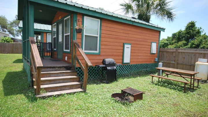 Cozy Cabin At St. Augustine Beach Koa Holiday - St. Augustine, FL