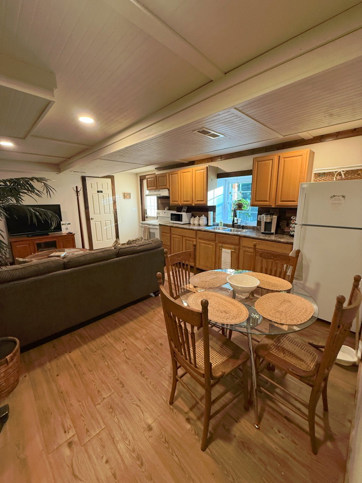 Clark Road Retreat At Lake Lanier - Tryon, NC