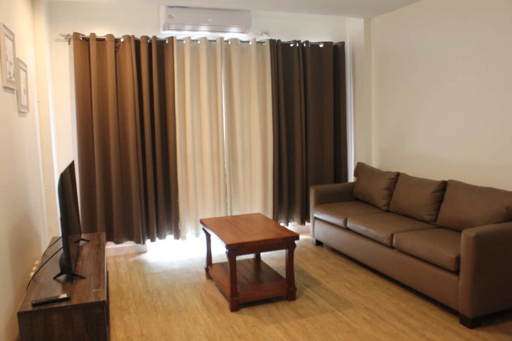 One (1) Bedroom Condo Unit With Free Pool Access - Olóngapo