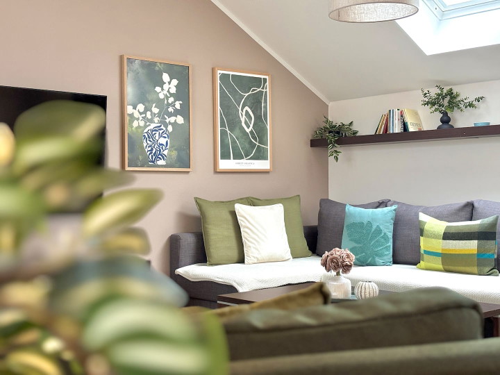 Cozy Old Town Attic Apartment | 1-5 Guests - Bratysława