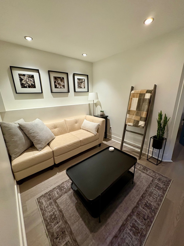 Private Suite Dog Friendly | Patio & Yard - Abbotsford