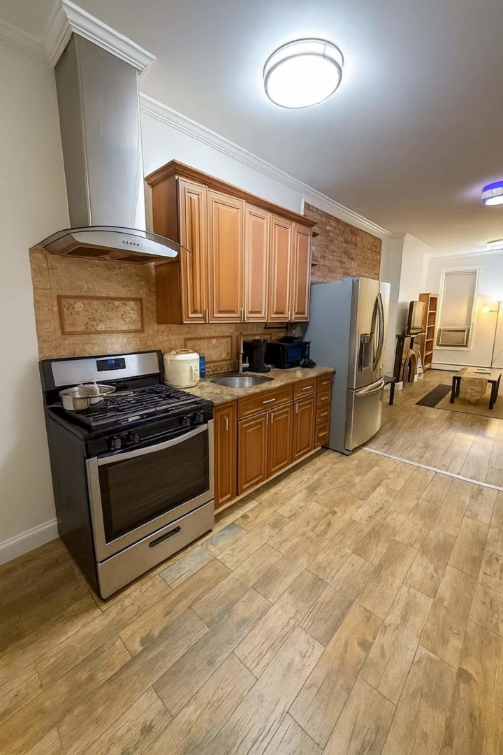 *Sunny Place In Bushwick- Centrally Located* - New York City