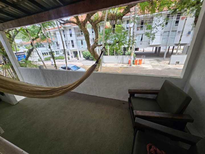 Apartamento 2 Quartos Com Ar Cond 1 Quadra Praia - Florianópolis