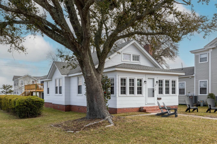 Downtown Cottage - Great Location On Fisher St! - Beaufort, NC