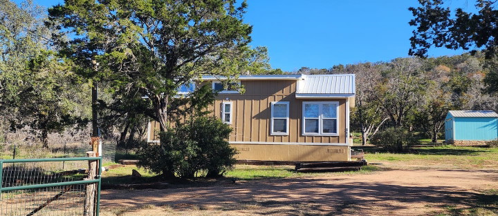 Tiny Home Retreat - Kingsland, TX