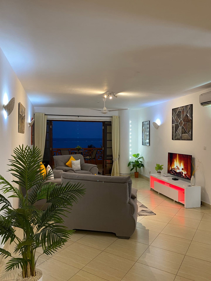 Duplex Oceanview 1br Apartment D10,top Floor - Mombasa